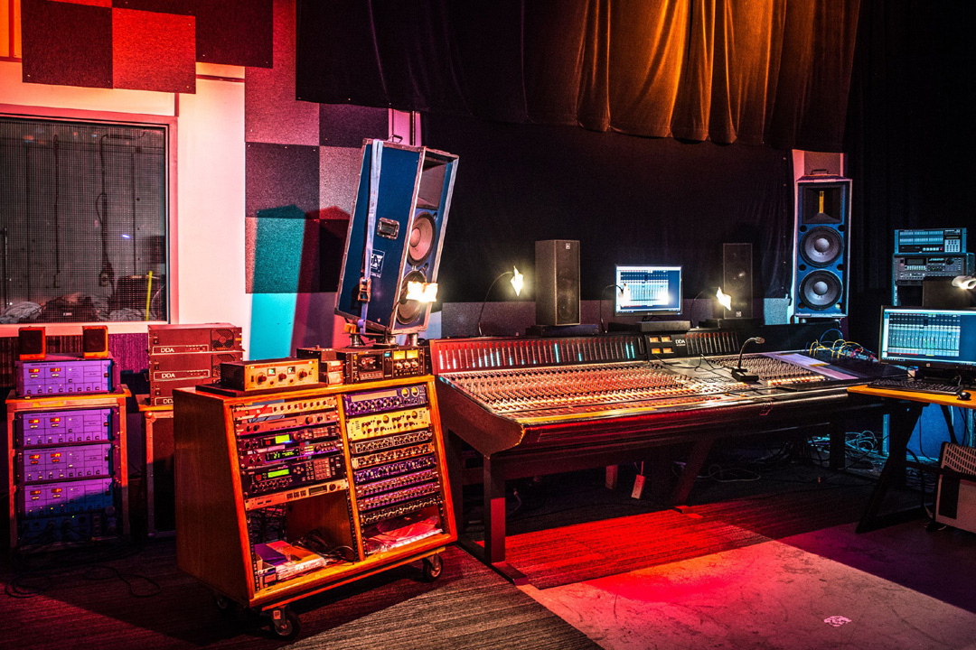 Studio, opnames bij Rewind Music Studio in Amsterdam Noord